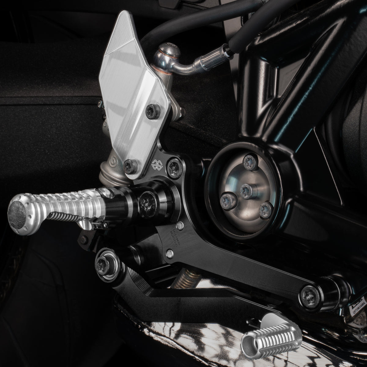 Gilles Tooling Adjustable Rearset Kit - R12 nineT – Pier City Custom